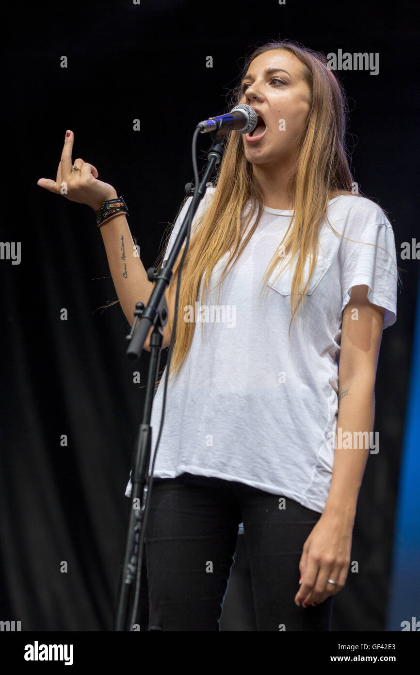 Chicago, Illinois, USA. 28th July, 2016. Australian singer CLOVES ...
