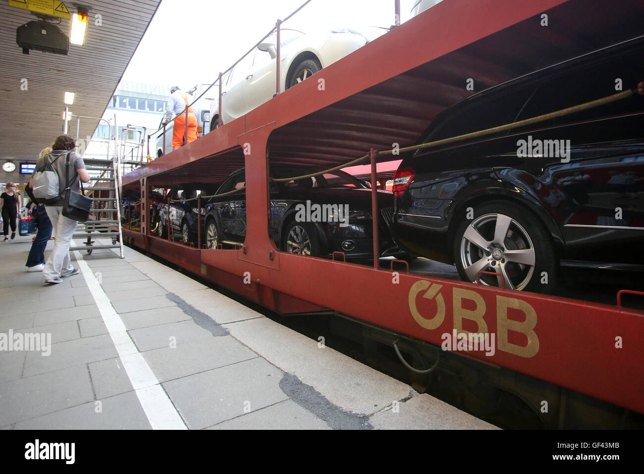 Euronight hi-res stock photography and images - Alamy