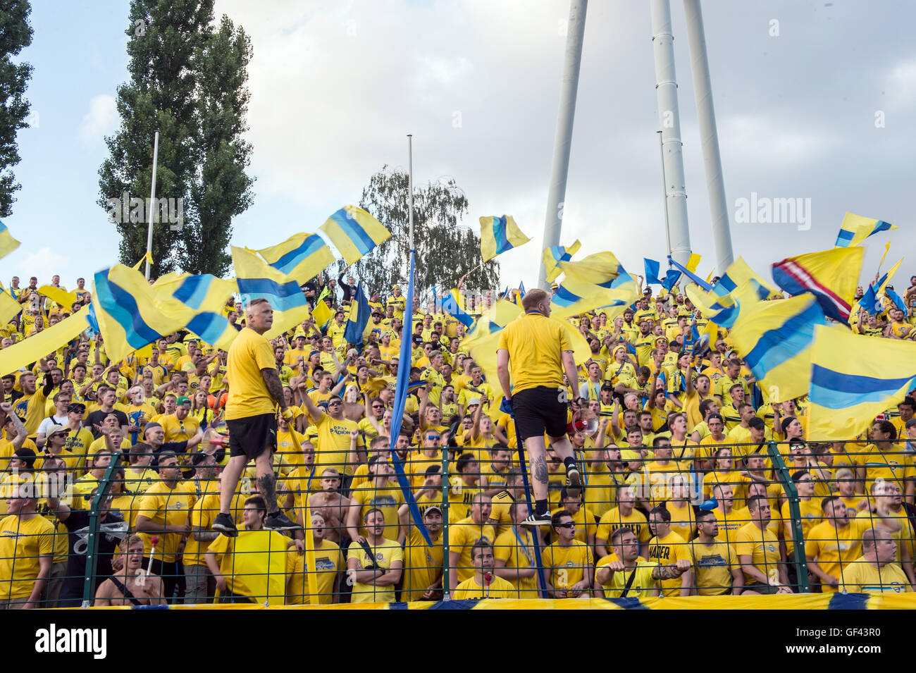 Brondby fans flags hi-res stock photography and images - Alamy Brondby fans flags hi-res stock photography and images - Alamy
