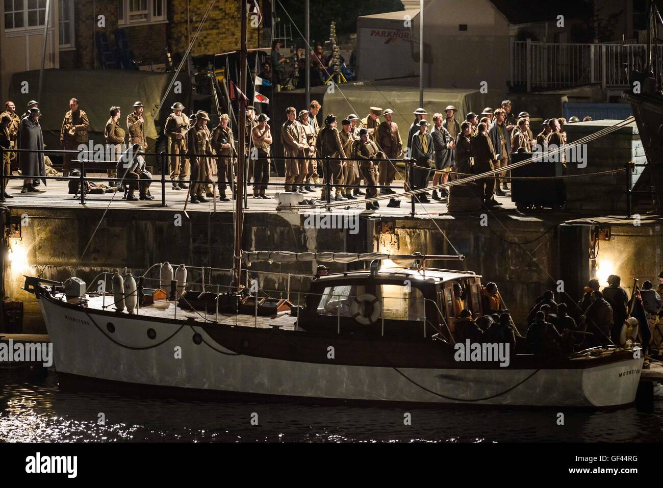 Ww2 british army soldiers in hi-res stock photography and images - Alamy