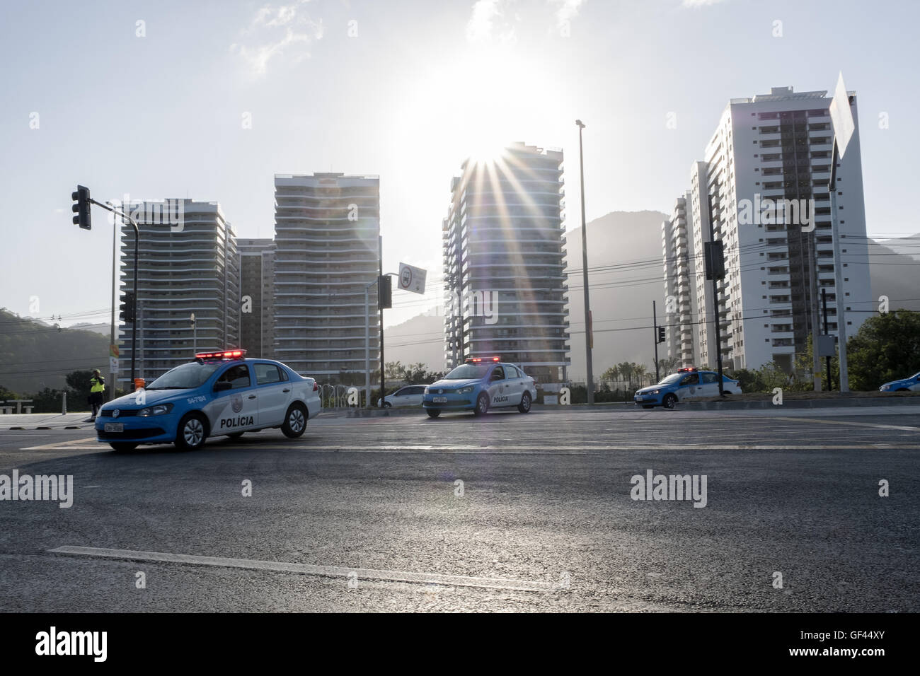 Rio de janeiro brazil police cars hi-res stock photography and images ...