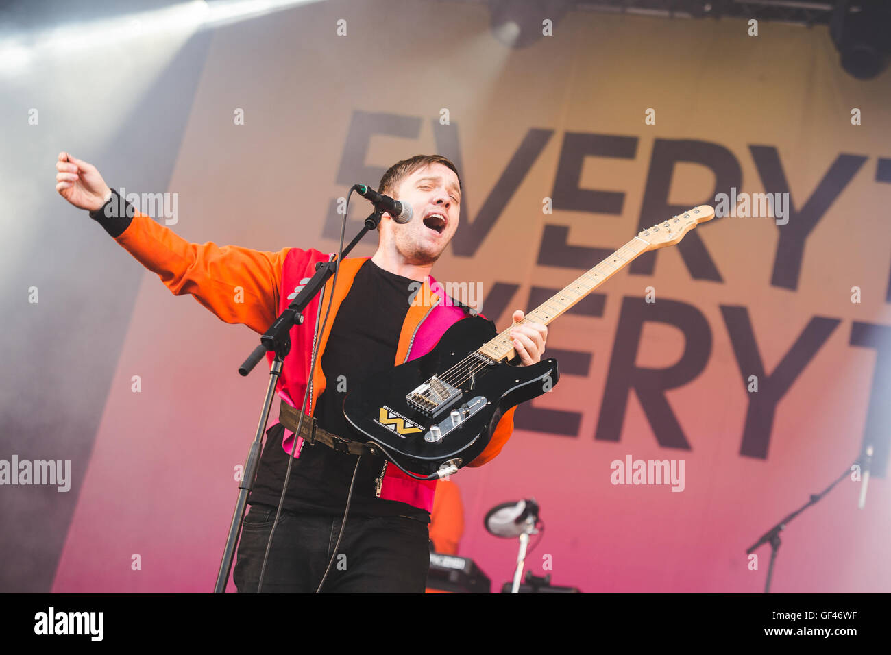 Alex robertshaw hi-res stock photography and images - Alamy