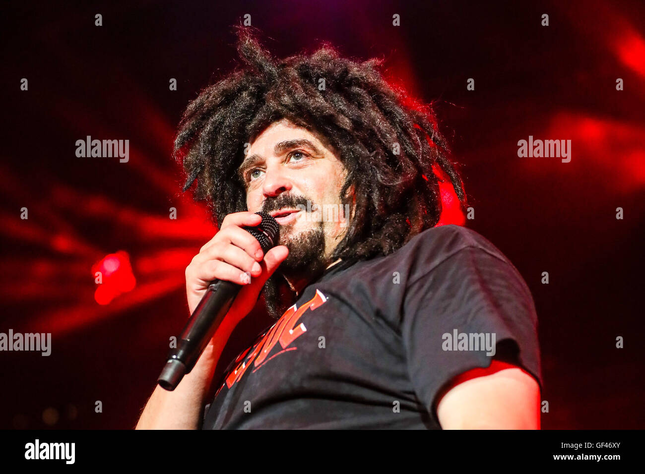 Counting crows performance hi-res stock photography and images - Alamy