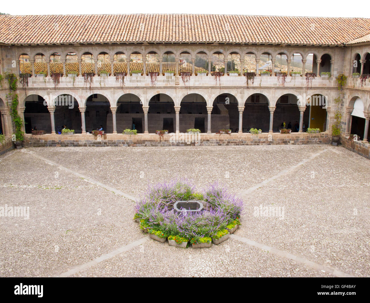 Inside the Santo Domingo Church is the ancient Inca Temple of the Sun ...