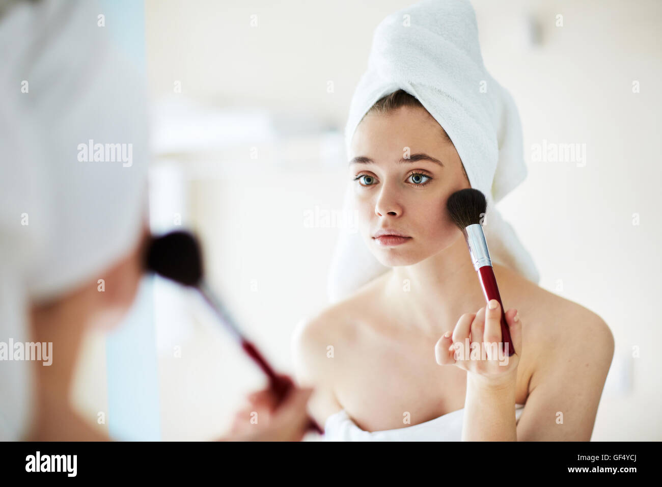 Applying powder hi-res stock photography and images - Alamy