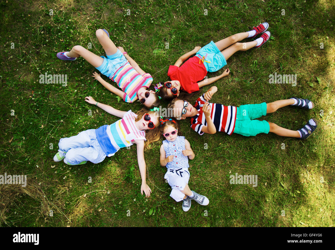 People and summer hi-res stock photography and images - Alamy