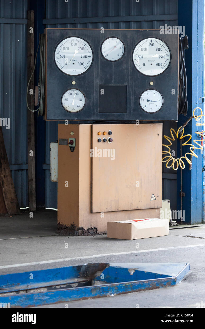 Brake test stand Stock Photo - Alamy