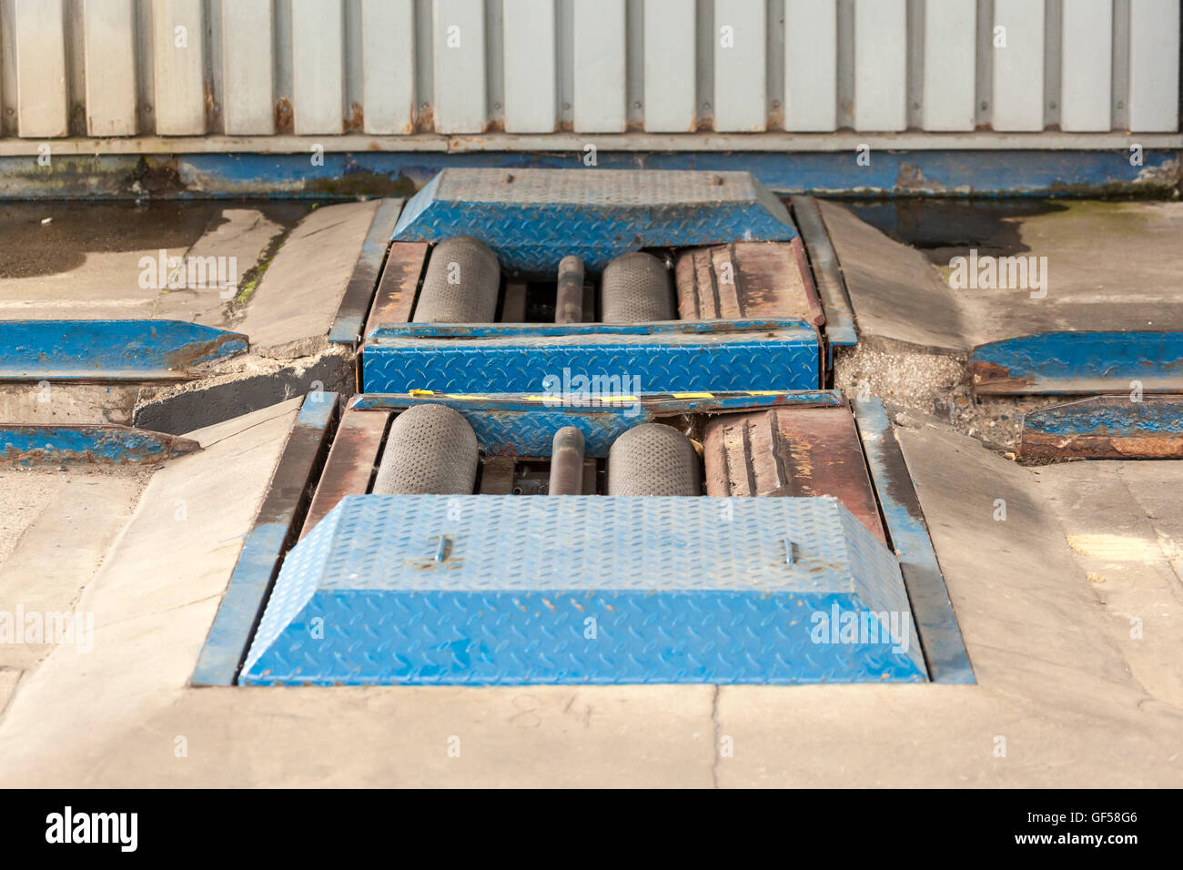 Brake test stand Stock Photo - Alamy