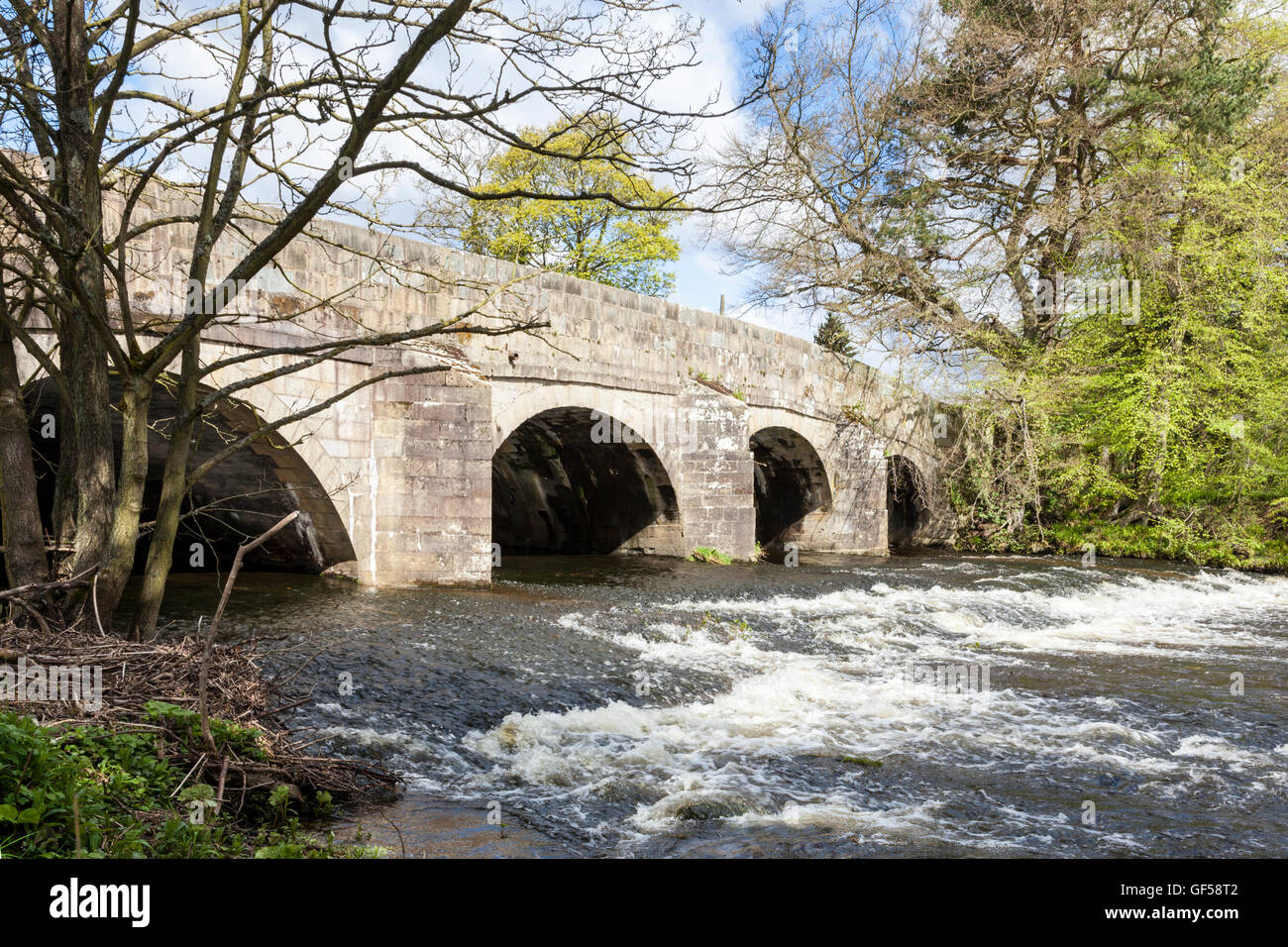 Bridge peak district hi-res stock photography and images - Alamy
