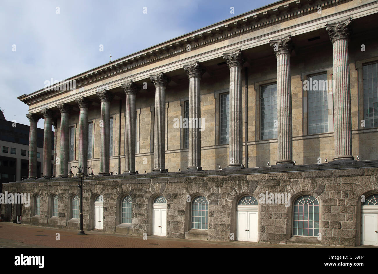 the historic birmingham town hall birmingham Stock Photo - Alamy