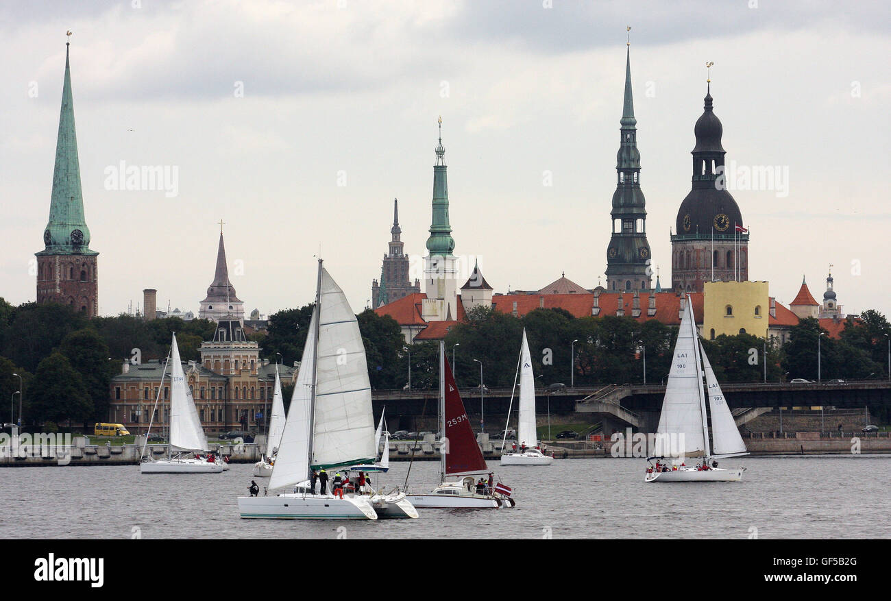 Old yachts hi-res stock photography and images - Alamy