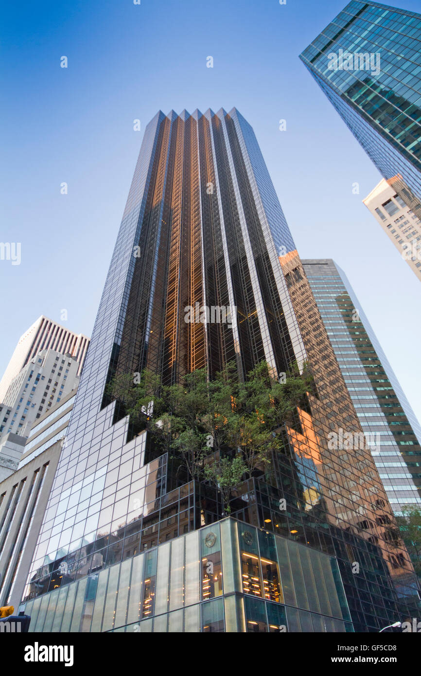 Wide tower hi-res stock photography and images - Alamy