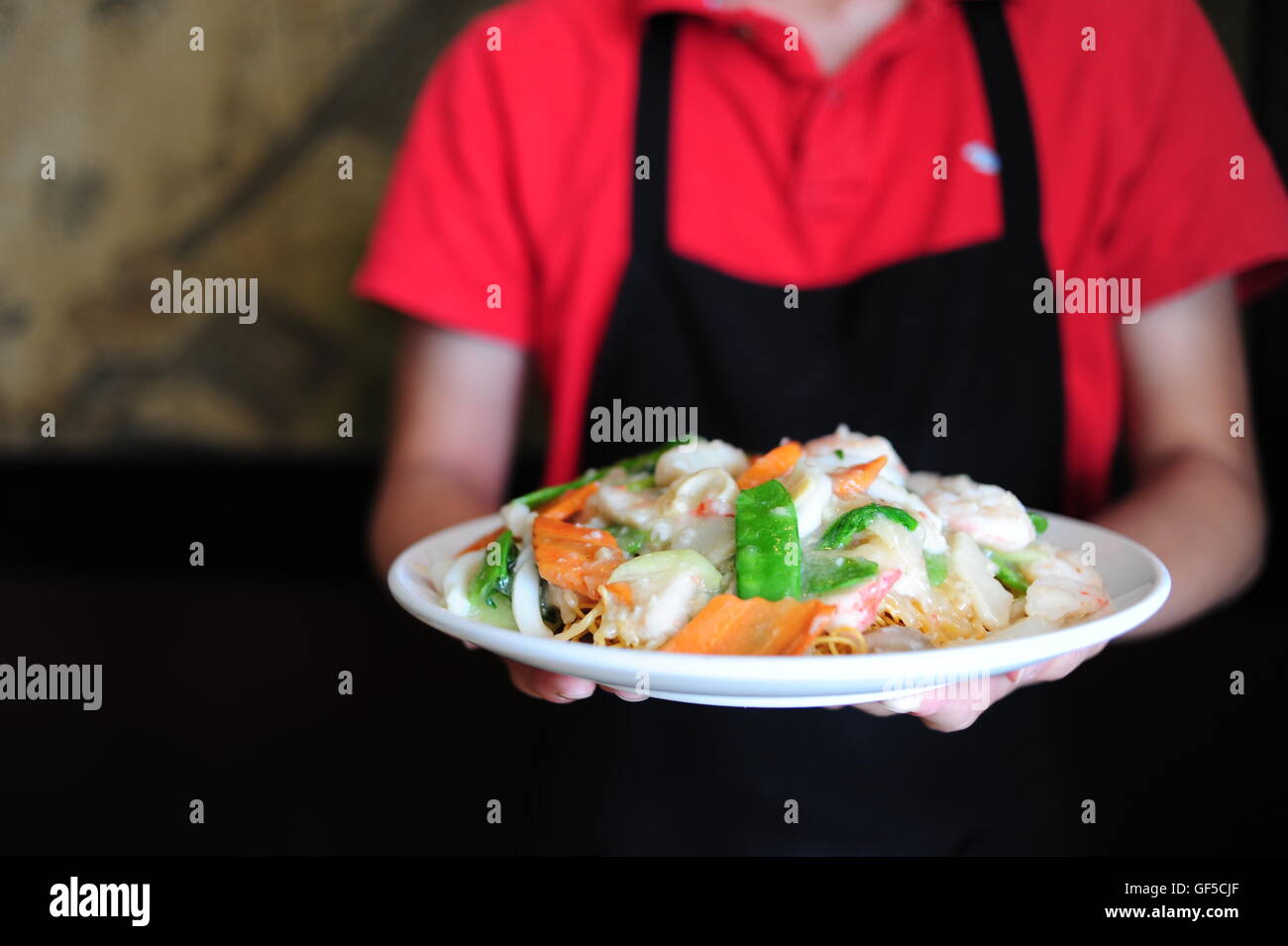 Crispy noodles hi-res stock photography and images - Alamy