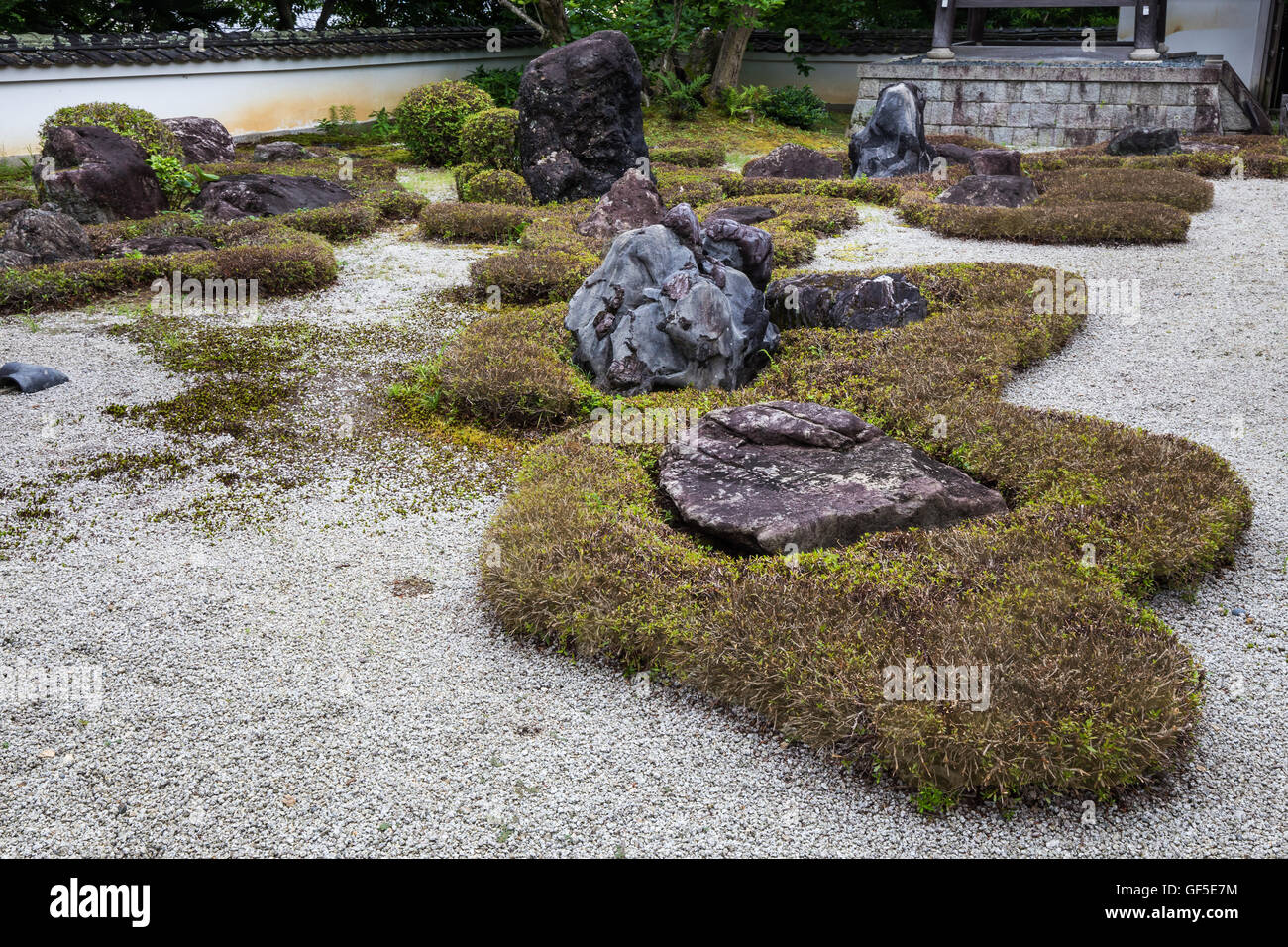 Shozen-ji Temple in northern Kyoto sees few visitors though it is not ...