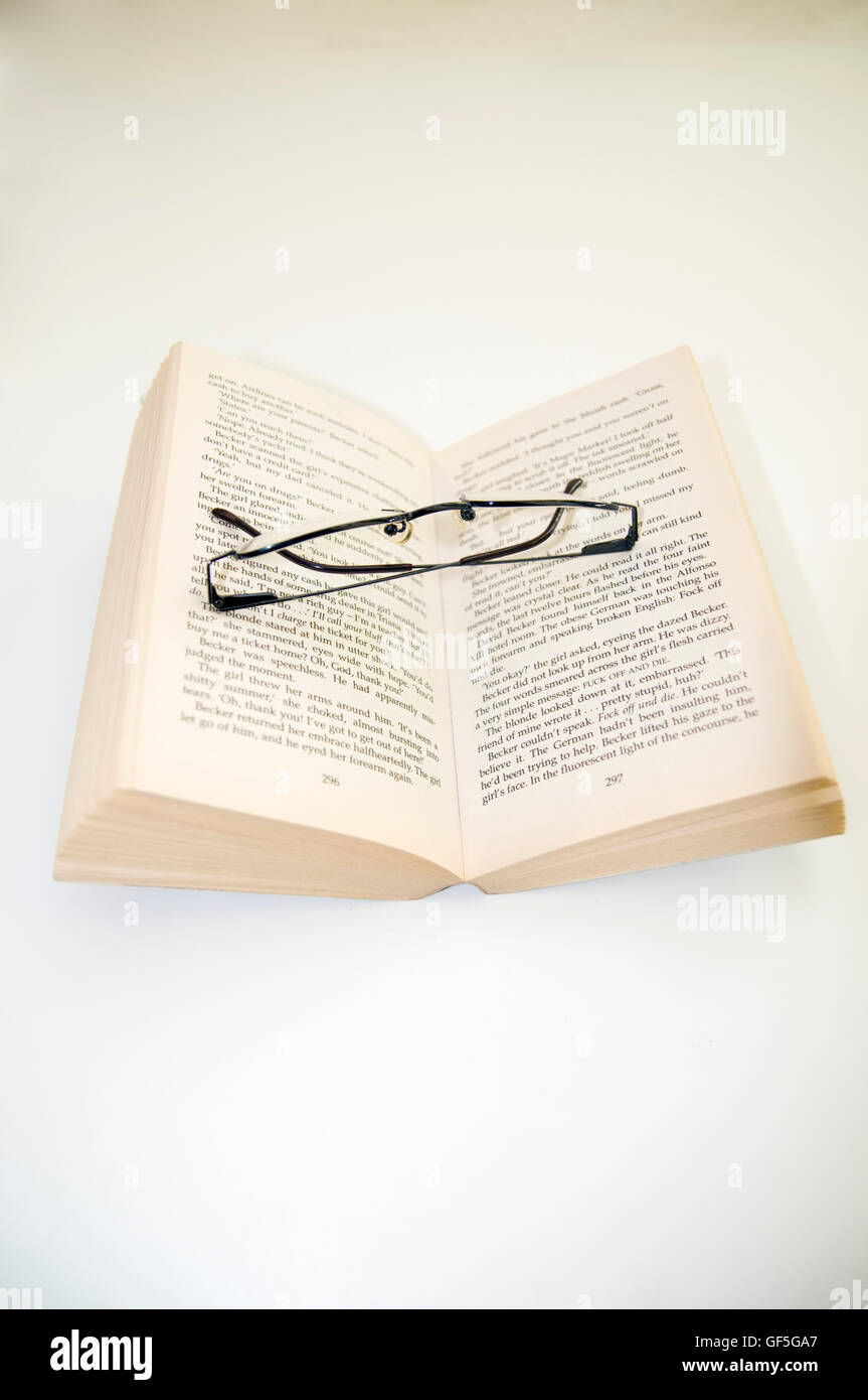 Open book cut out text hi-res stock photography and images - Alamy