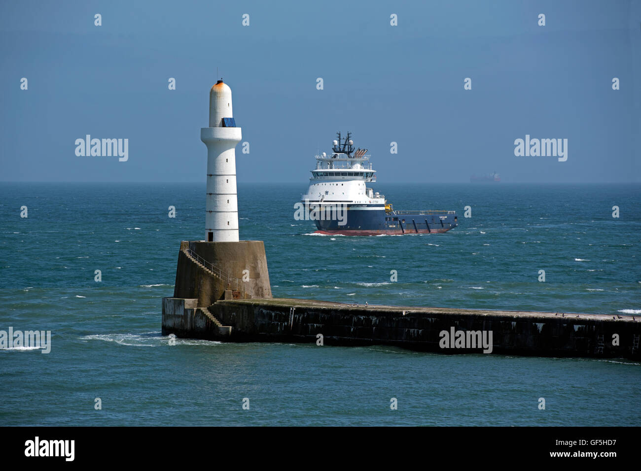 Aberdeen Oil Rigs Stock Photos & Aberdeen Oil Rigs Stock Images - Alamy