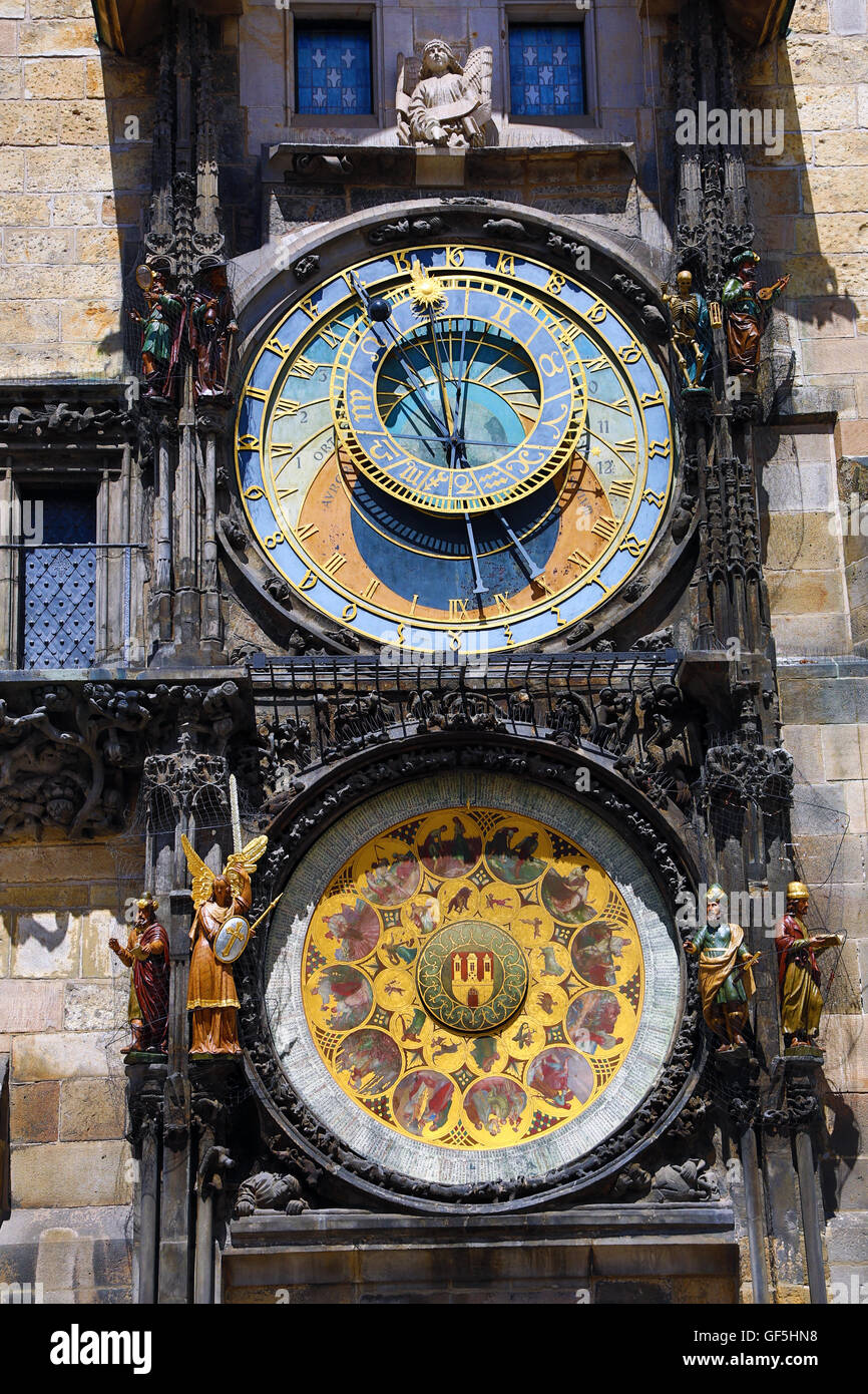 Town clocks hi-res stock photography and images - Alamy