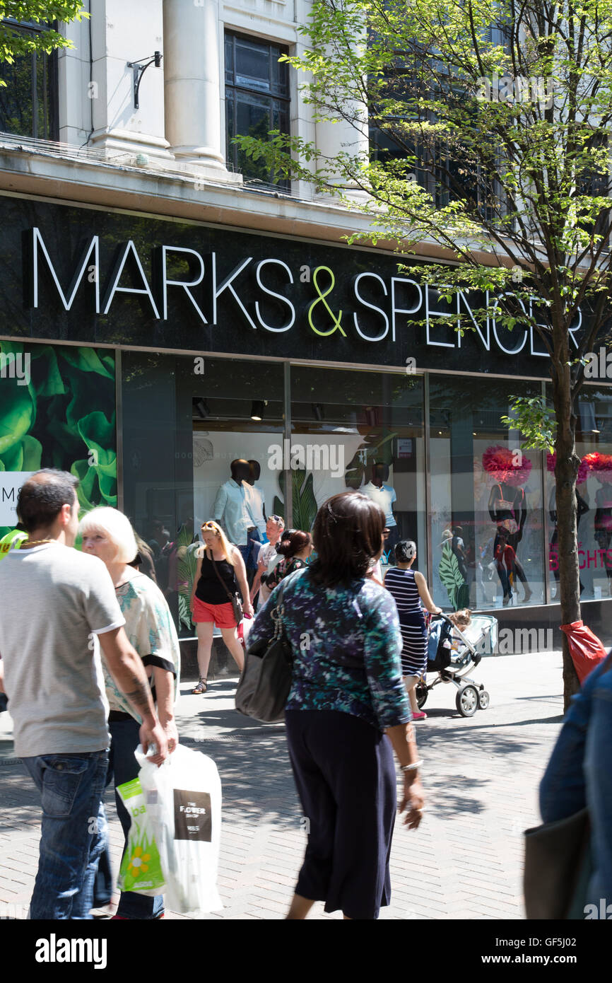 Nottingham shopping street hi-res stock photography and images - Alamy