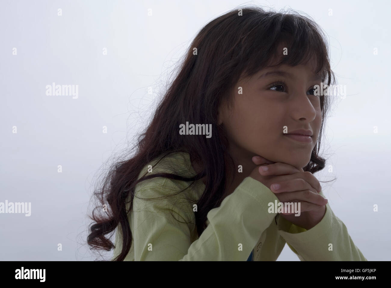 Girl profile middle east hi-res stock photography and images - Alamy