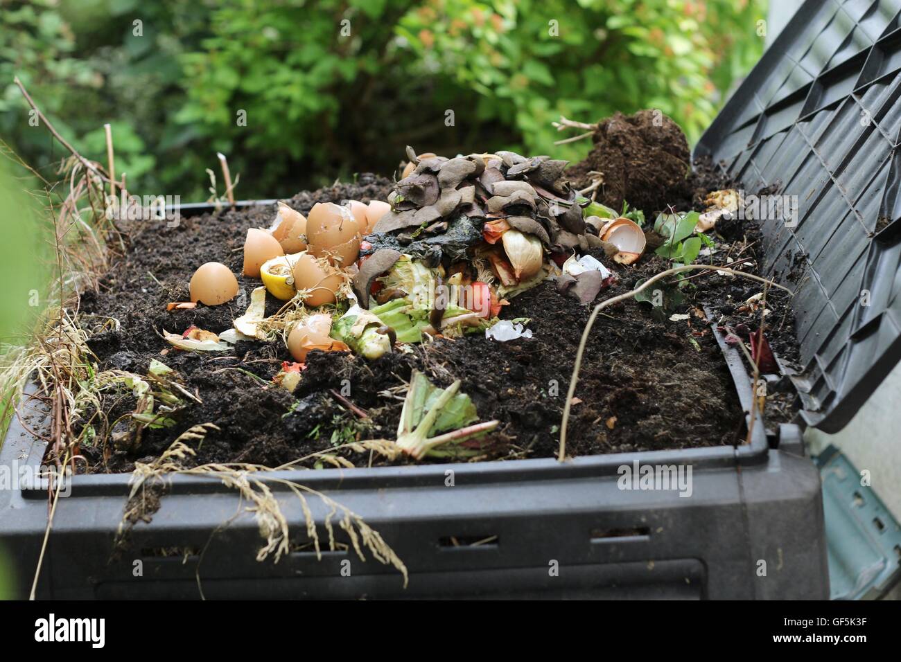 Composter hi-res stock photography and images - Alamy