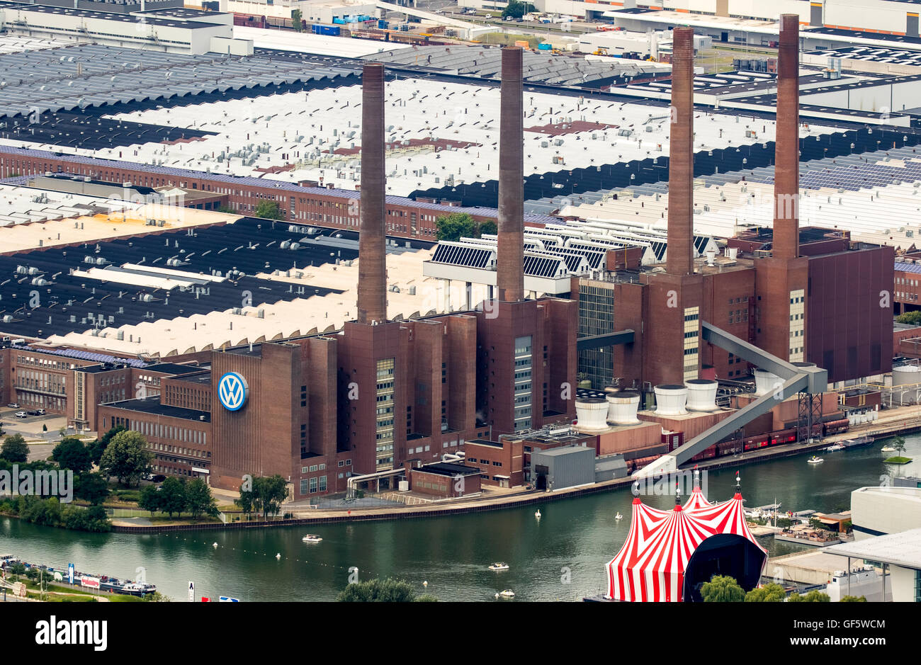 Volkswagen wolfsburg plant hi-res stock photography and images - Alamy