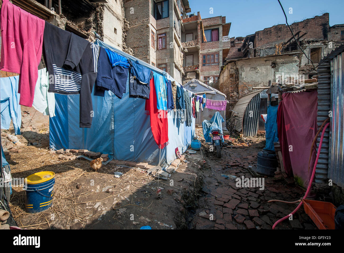 Nepal, Bhaktapur, one year after the earthquake, refugee camp Stock ...