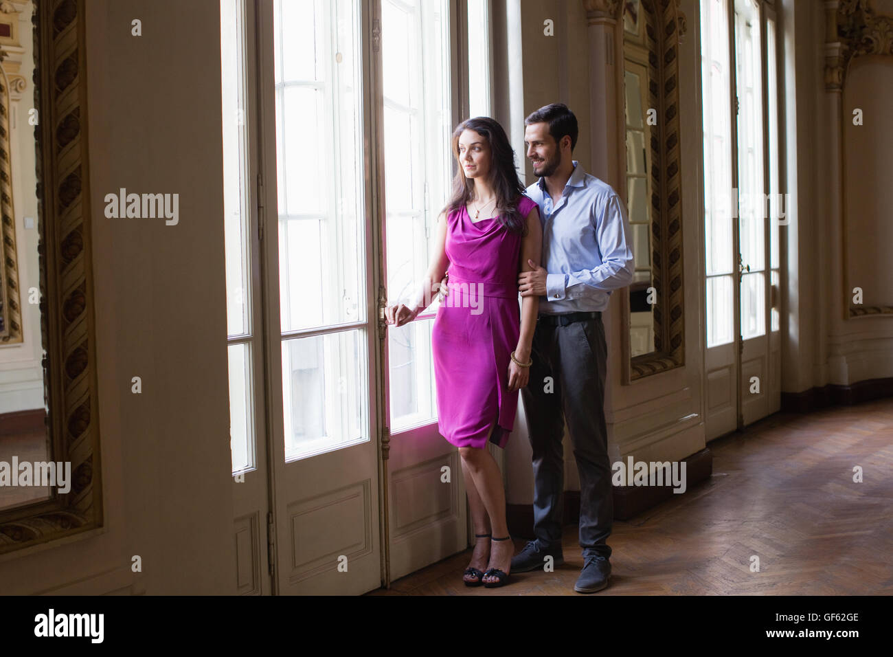 Only a face at the window hi-res stock photography and images - Alamy