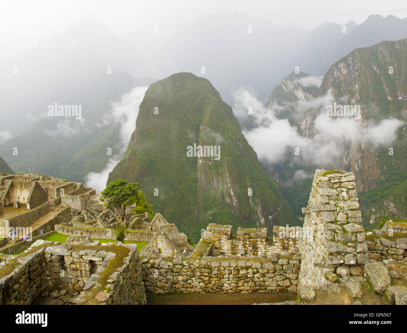 Megalithic walls in peru hi-res stock photography and images - Alamy