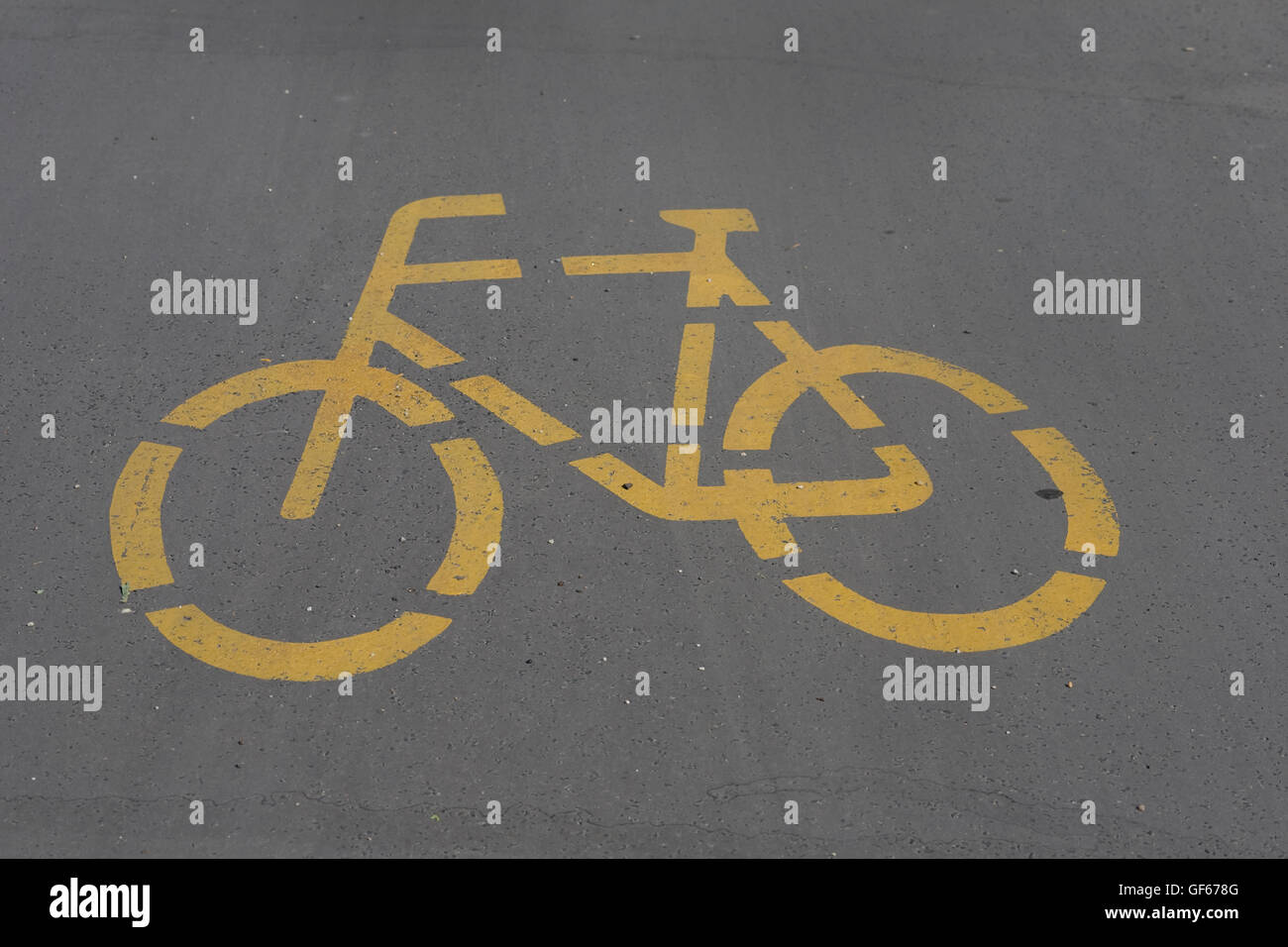 Bicycle outline hi-res stock photography and images - Alamy