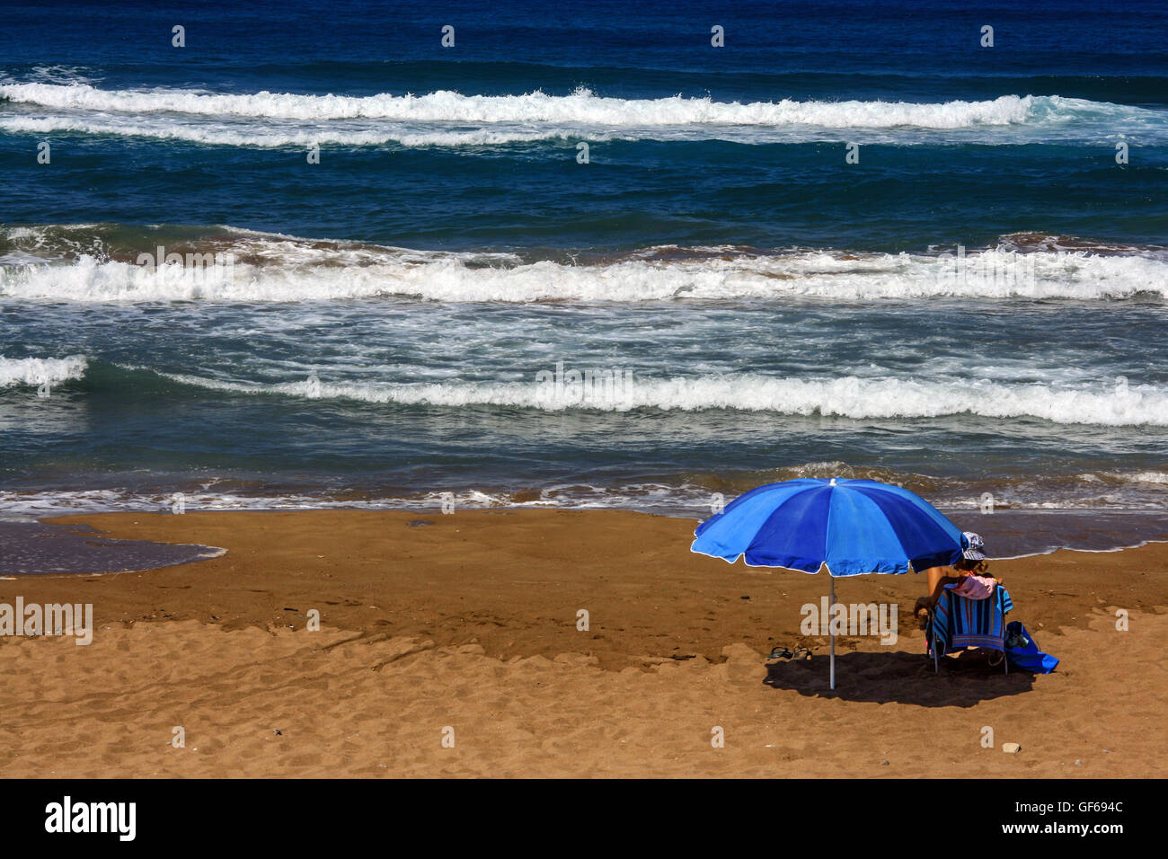 Relax swimming and beach holidays hi-res stock photography and images ...
