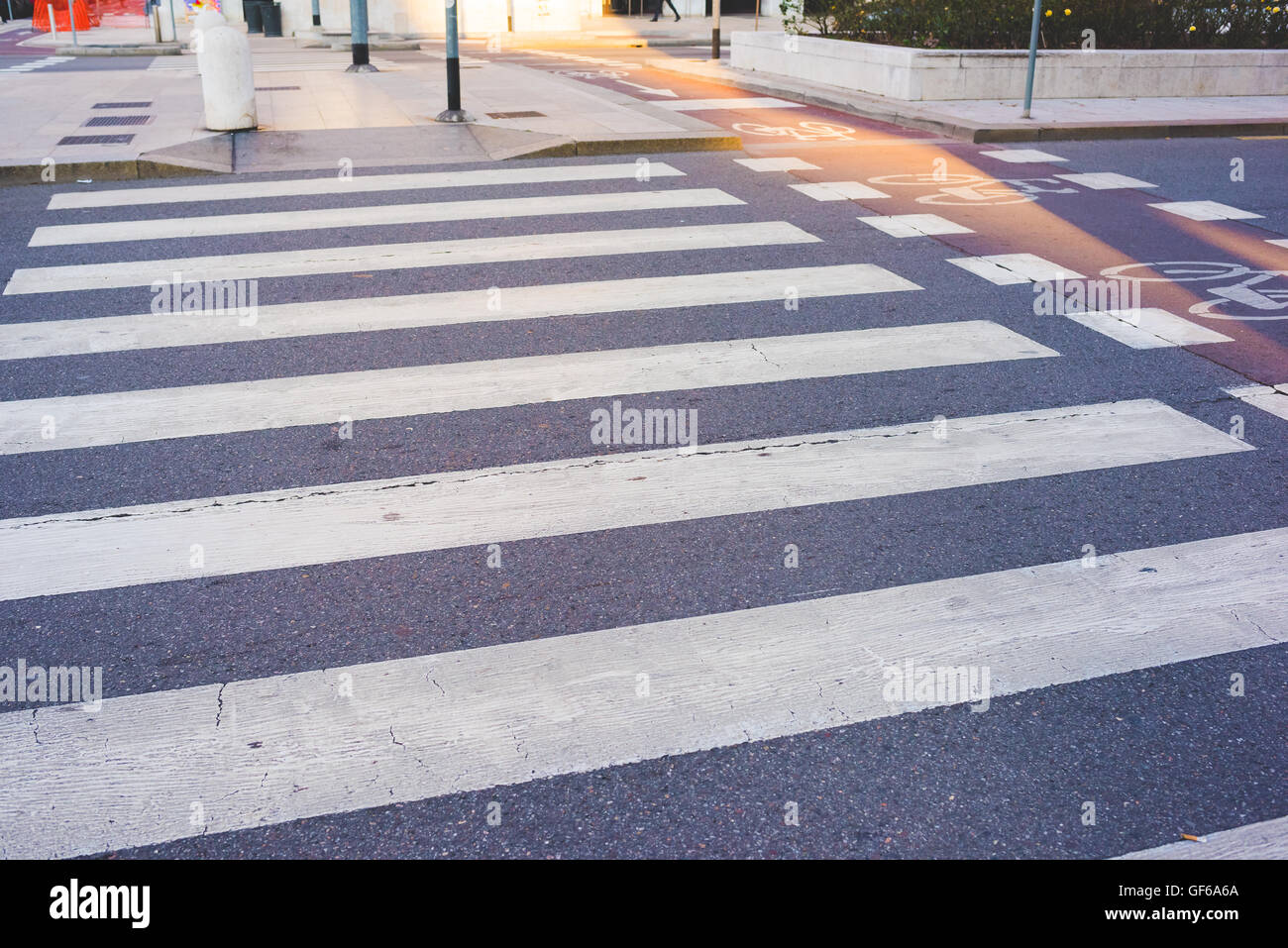 Pedestrian crossing mark hi-res stock photography and images - Alamy