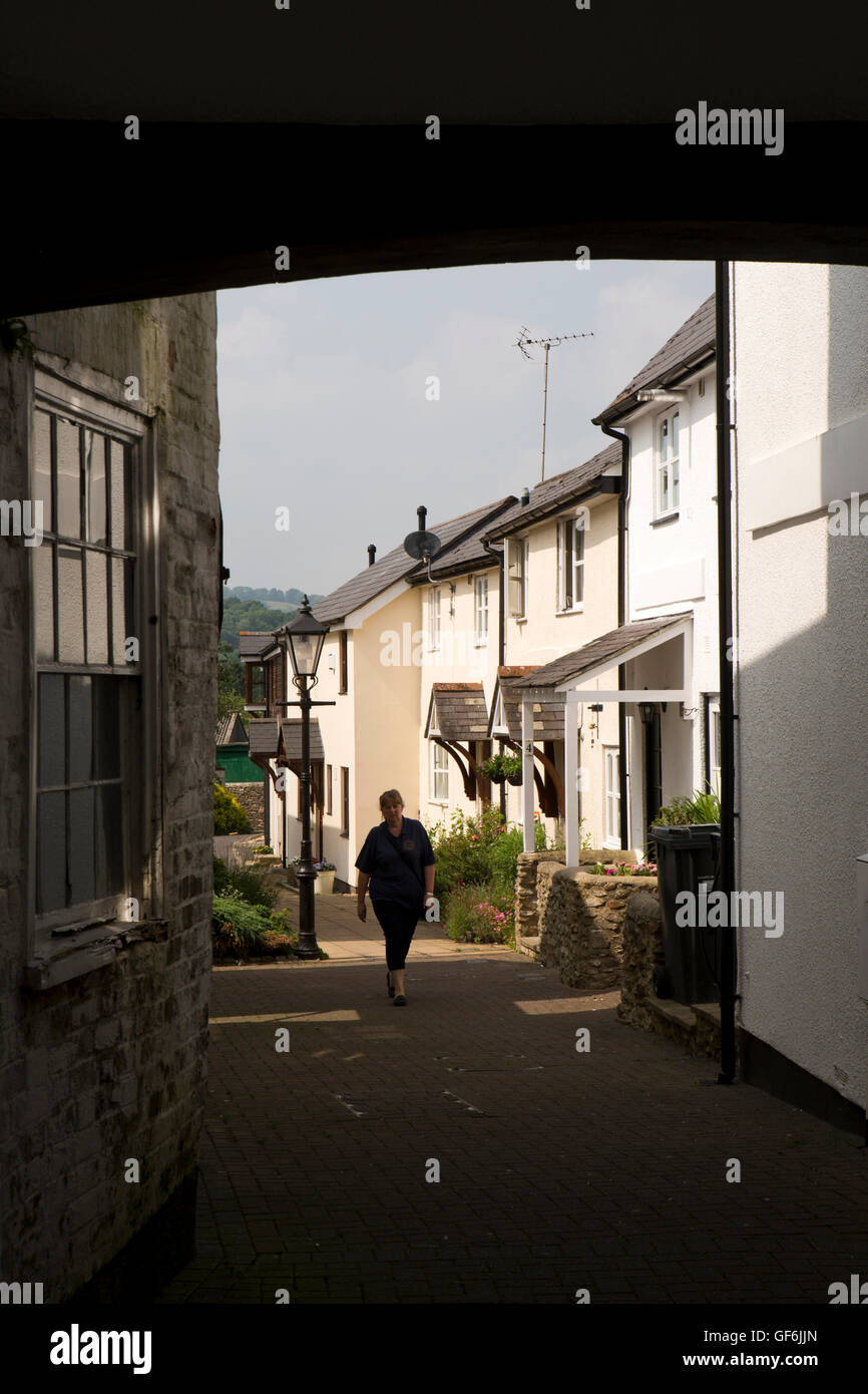 UK, England, Devon, Honiton, High Street, cottages in yard of old Angel ...