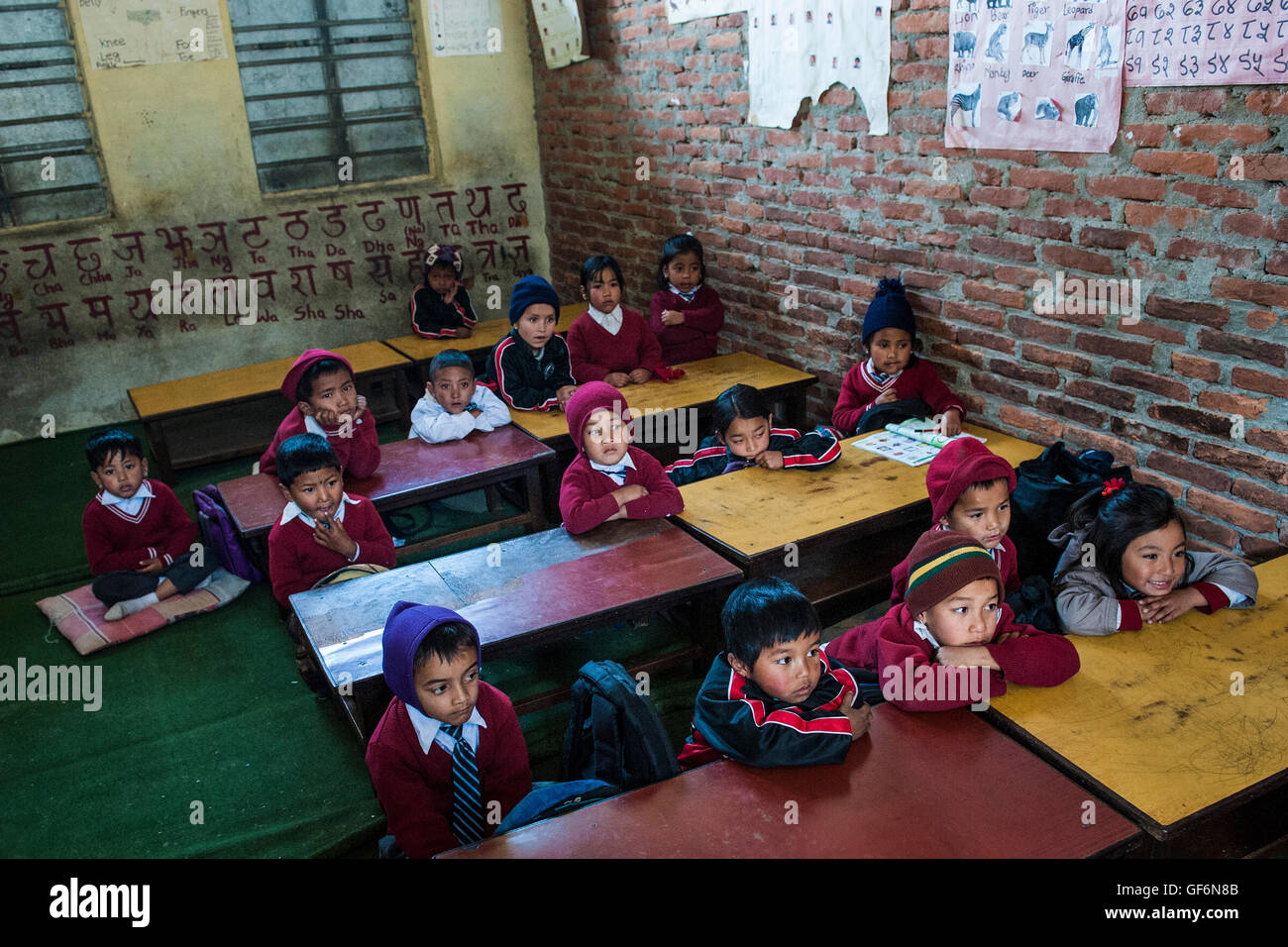Nepal school education child kids hi-res stock photography and images ...