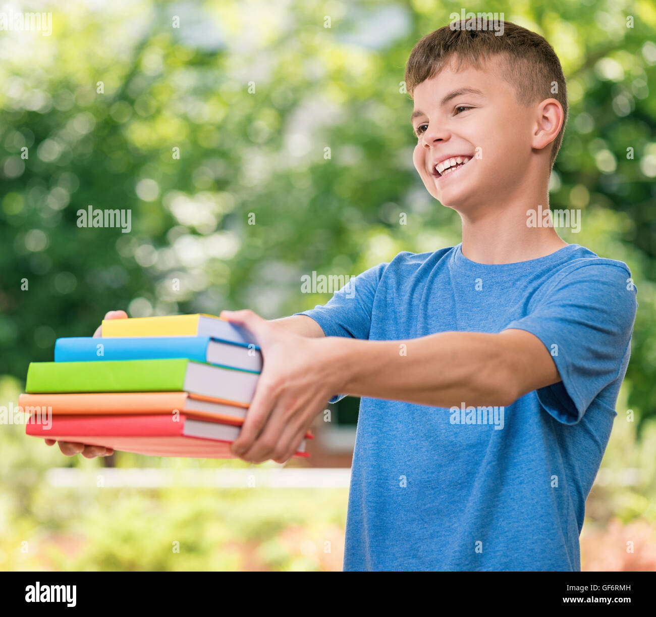 Boy back to school Stock Photo - Alamy
