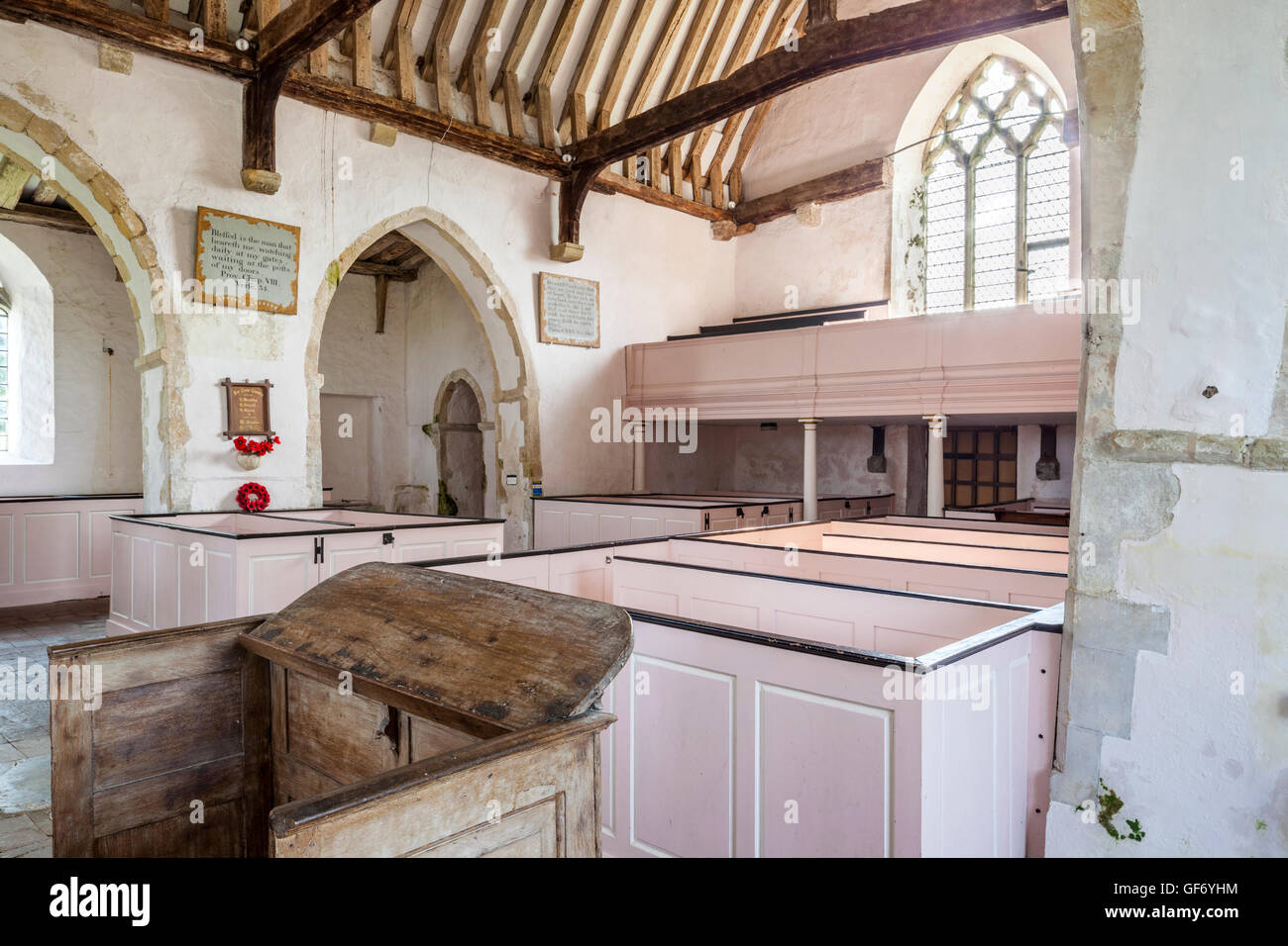 Old romney church kent hi-res stock photography and images - Alamy