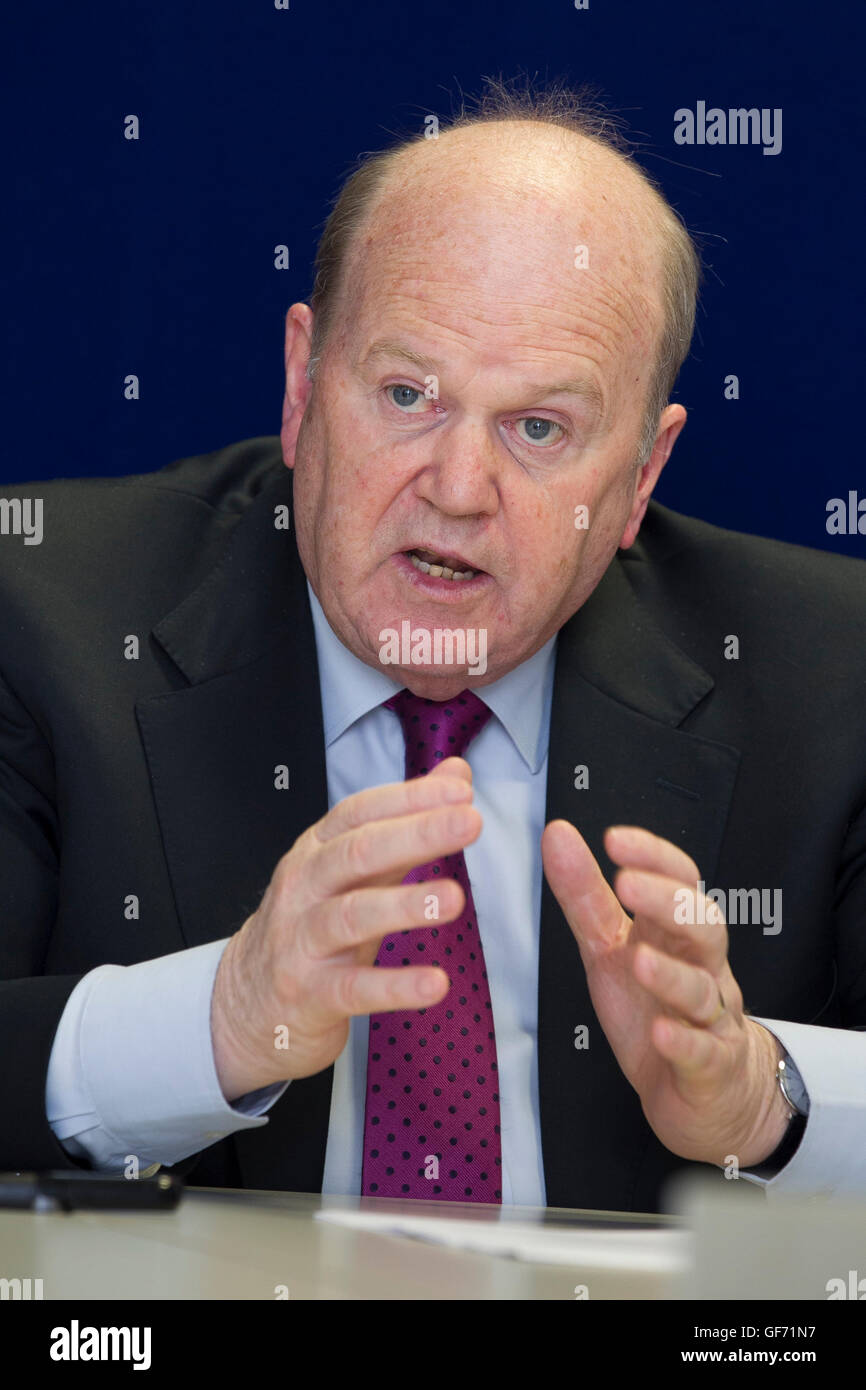 Noonan hi-res stock photography and images - Alamy