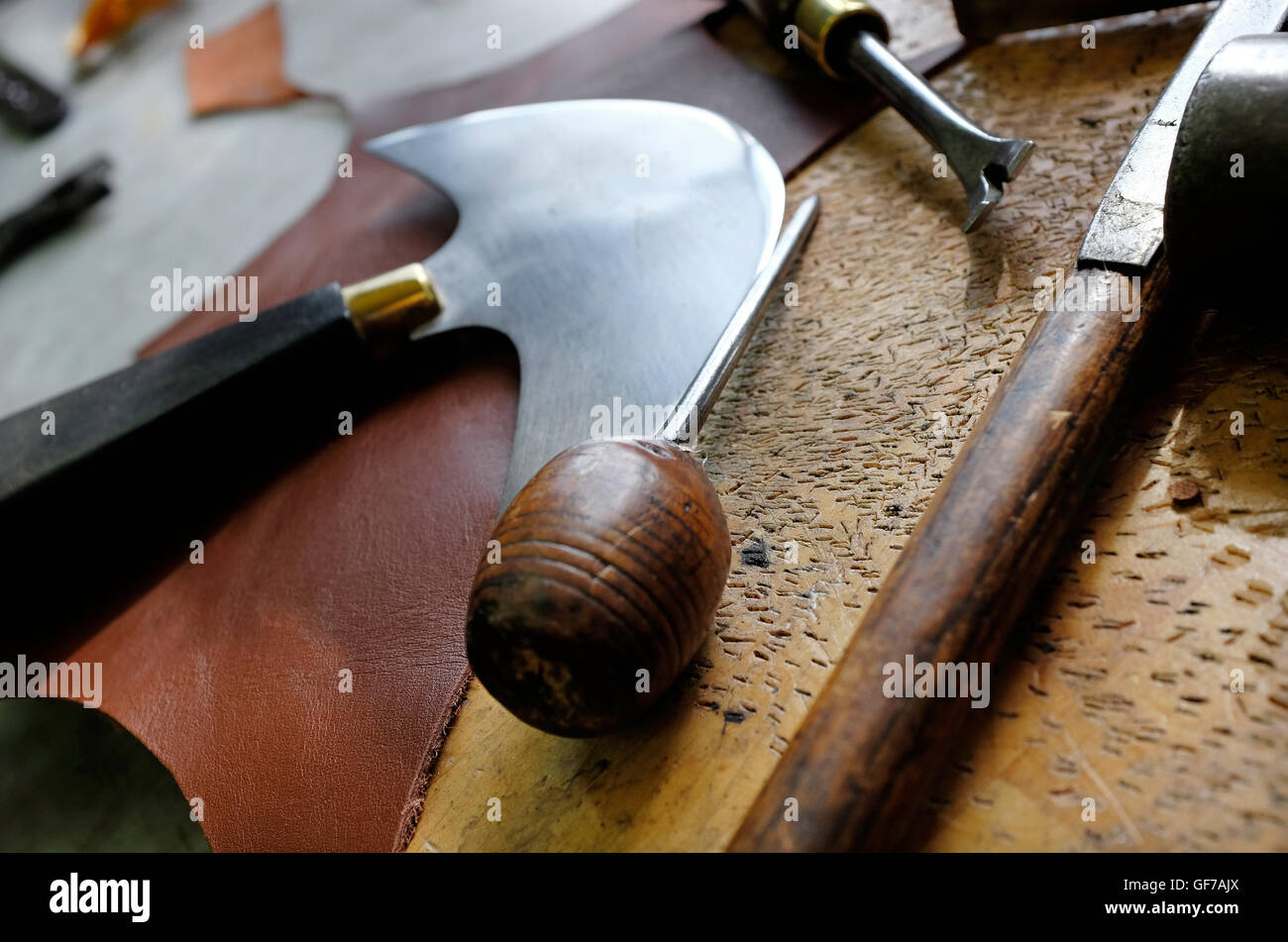 traditional handmade leather saddle making Stock Photo - Alamy
