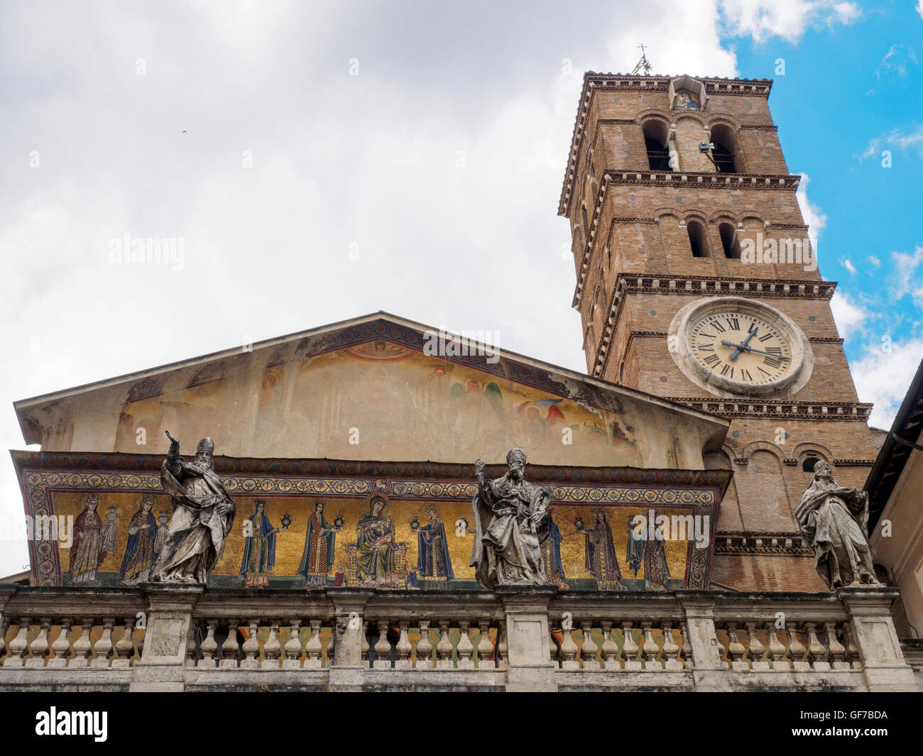 Santa Maria In trastevere church- Rome, Italy Stock Photo - Alamy