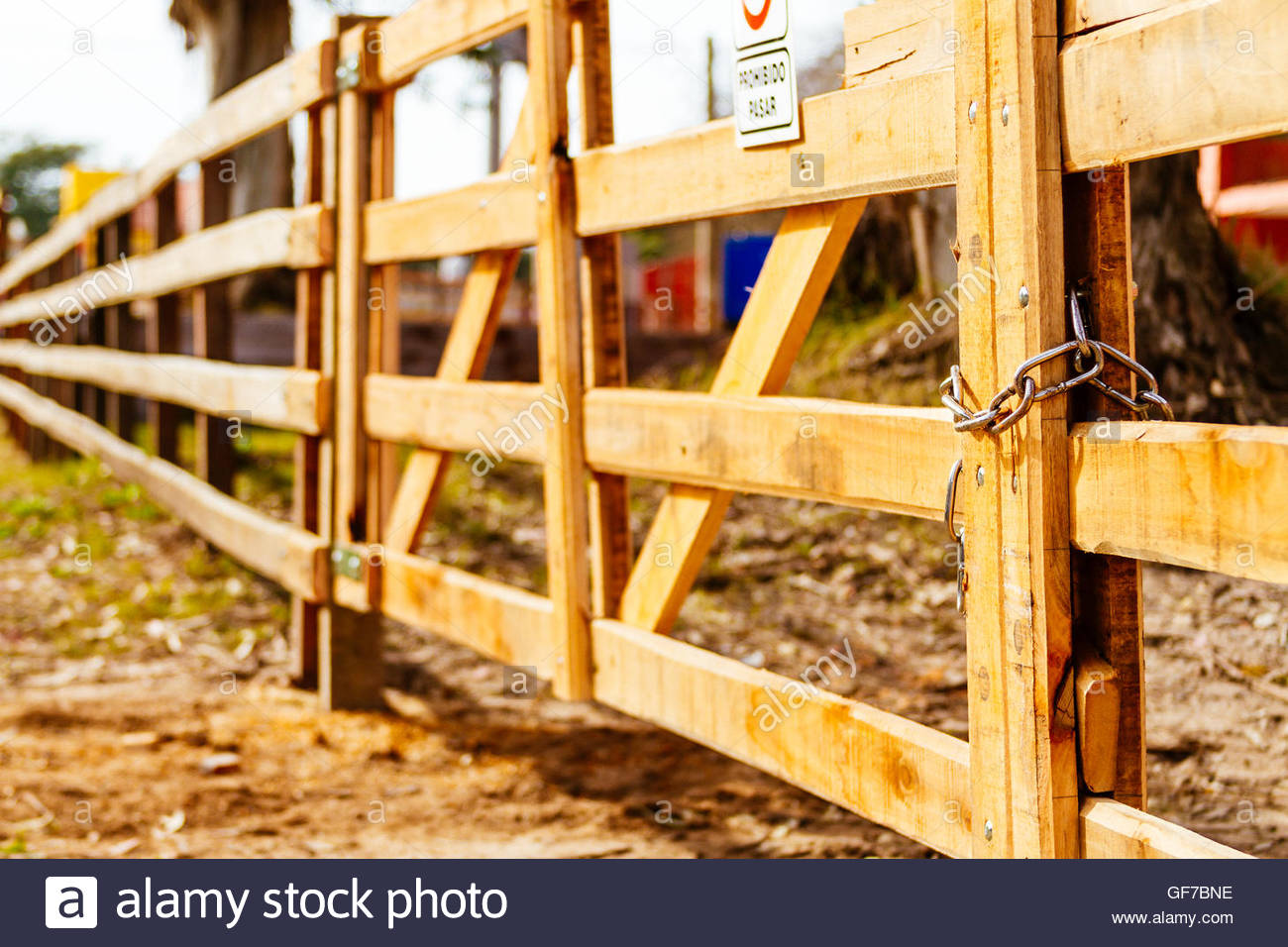 Old Gate With Closed Sign Stock Photos & Old Gate With Closed Sign ...