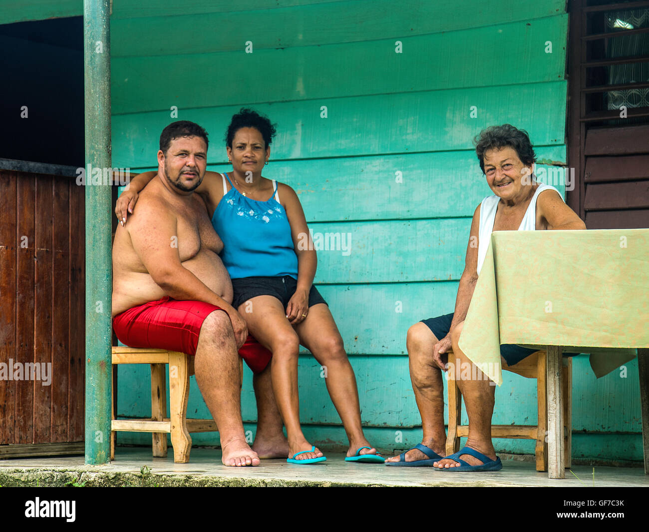 Cuban family hi-res stock photography and images - Alamy