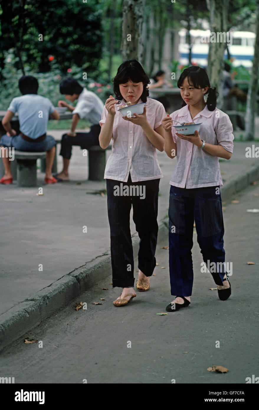 China factory 1980s hi-res stock photography and images - Alamy