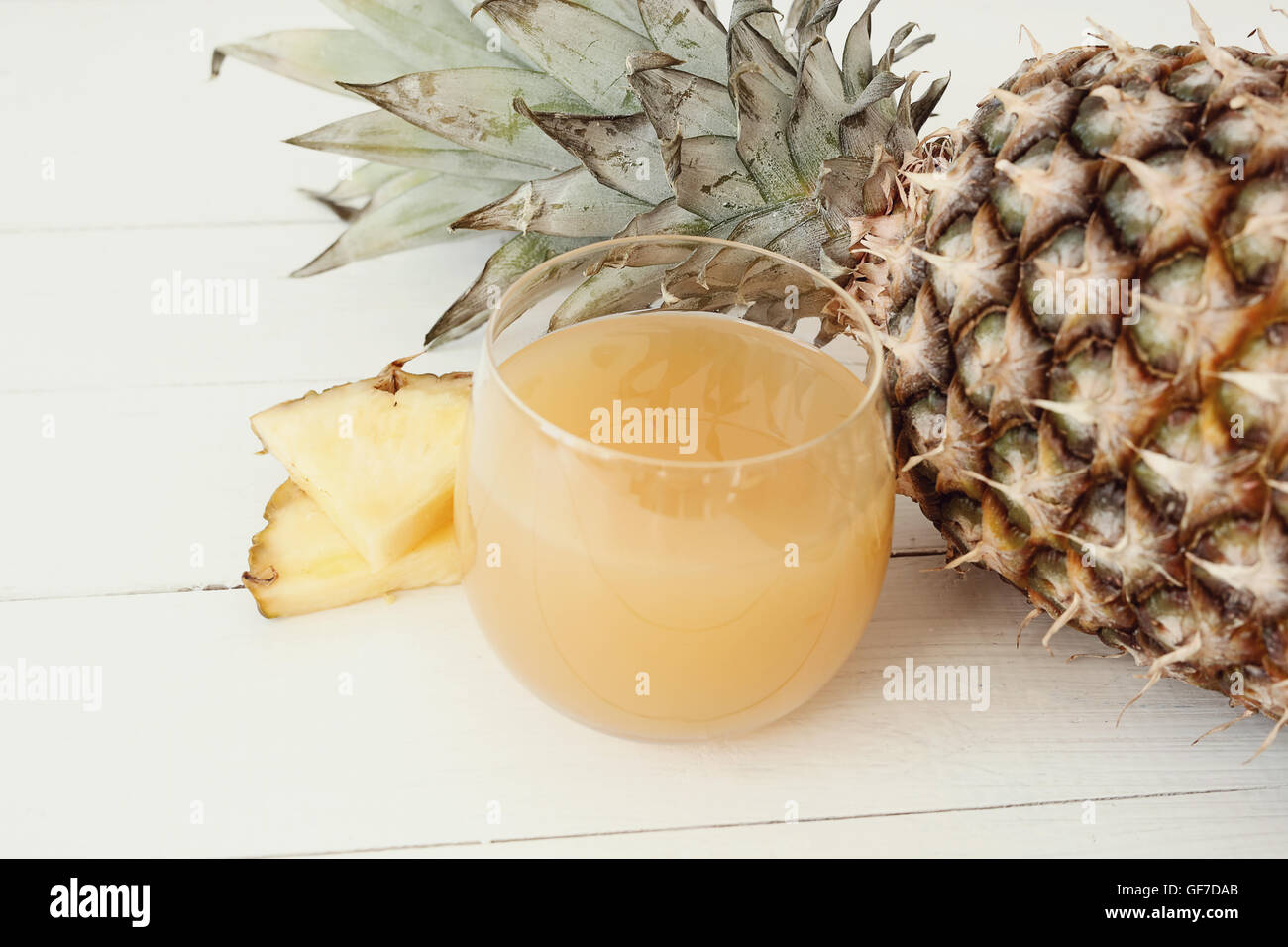 Pineapple juice fresh fruit hi-res stock photography and images - Alamy