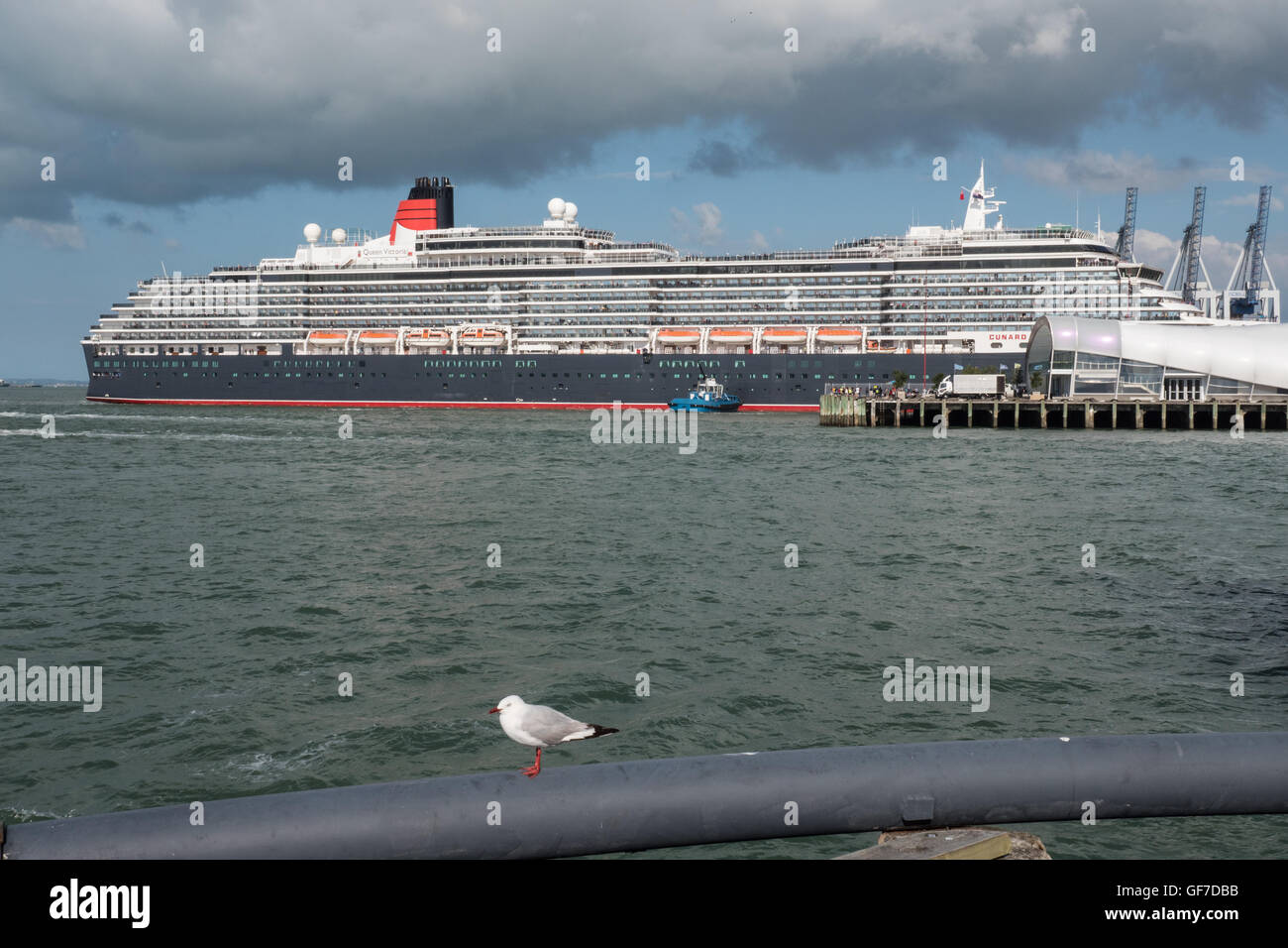 Queen victoria ship new zealand hi-res stock photography and images - Alamy