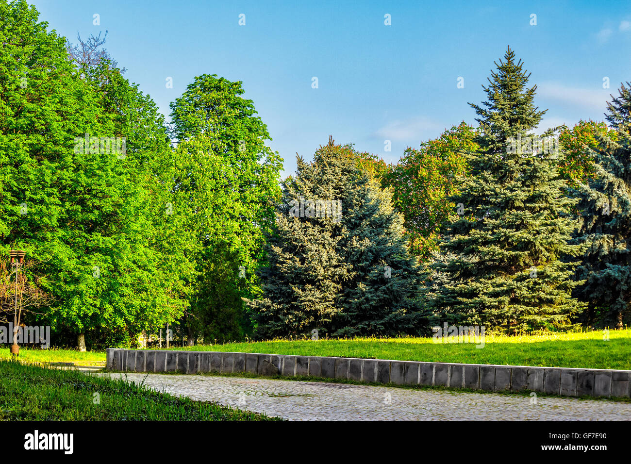 Old city park hi-res stock photography and images - Alamy
