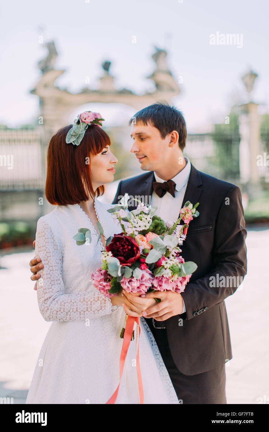 Happy bridal shooting hi-res stock photography and images - Alamy