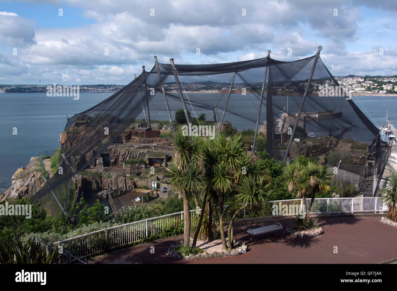 DEVONSHIRE; TORQUAY; LIVING COASTS ABOVE GROUND BIRD ENCLOSURE Stock ...