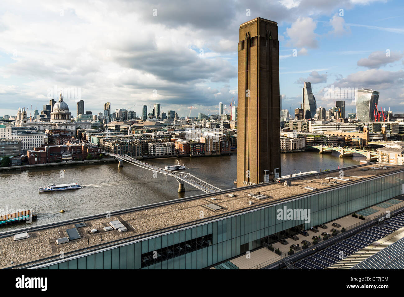 Tate modern observation deck hi-res stock photography and images - Alamy