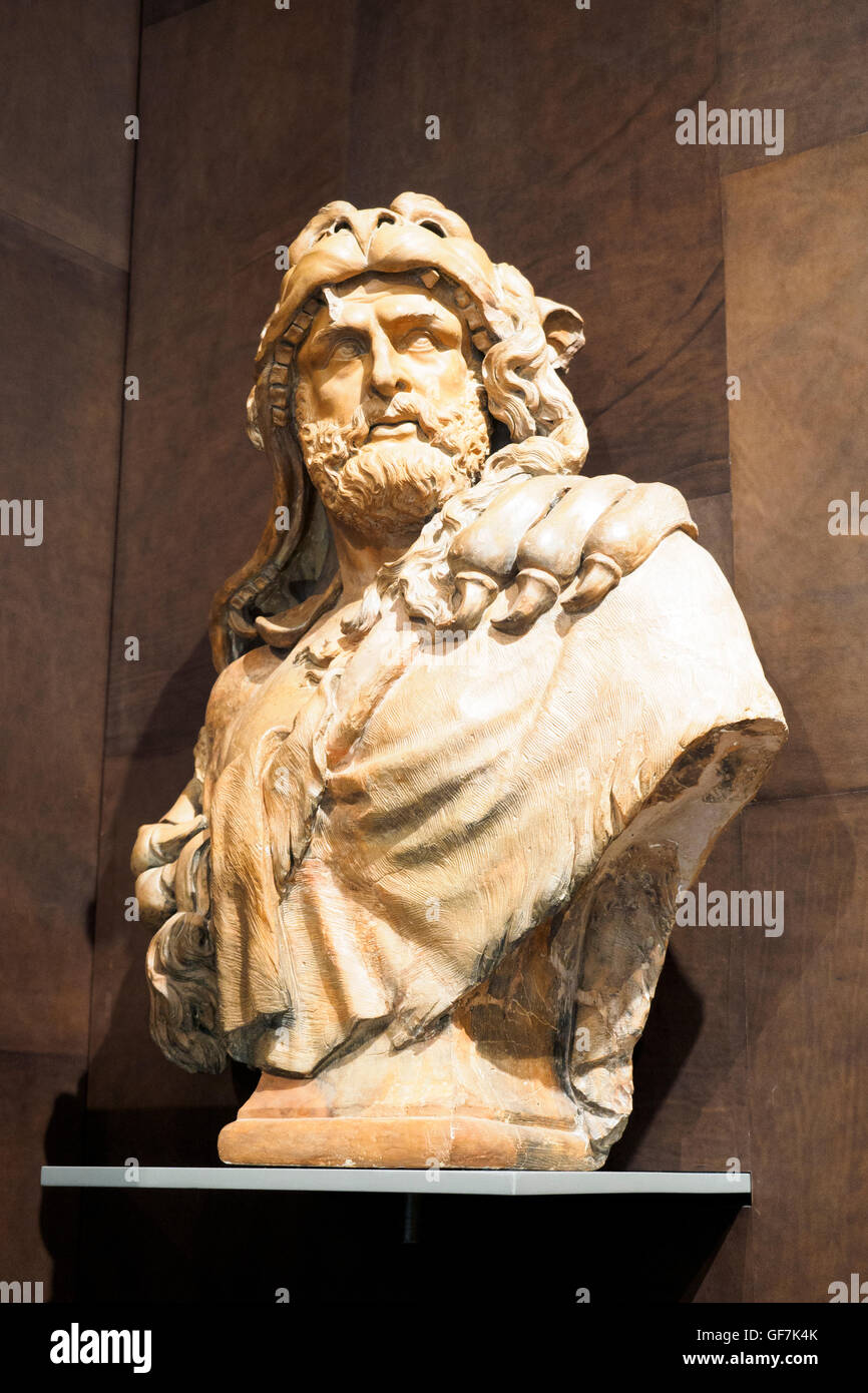 Bust of hercules hi-res stock photography and images - Alamy