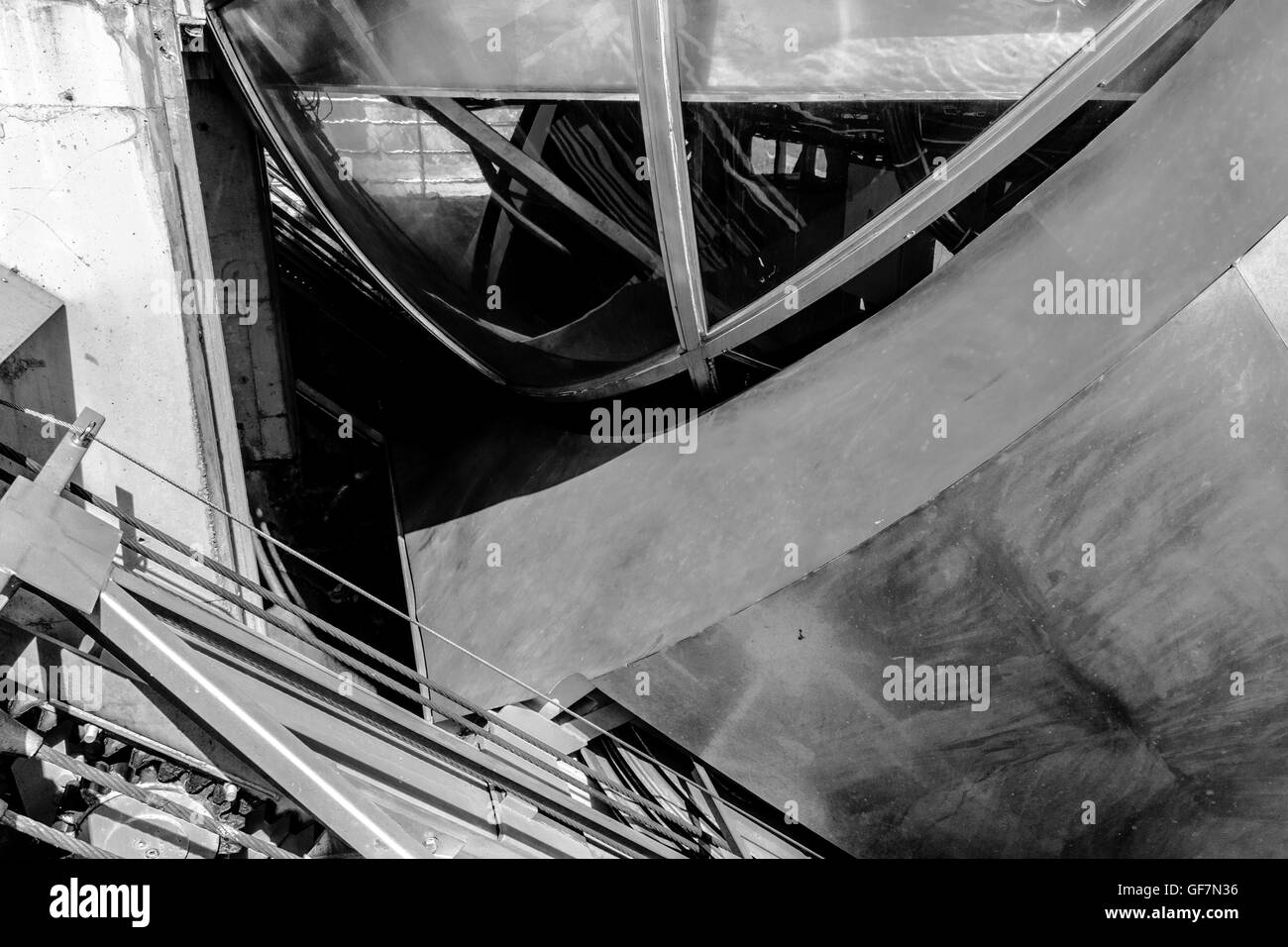 Spherical shape Black and White Stock Photos & Images - Alamy