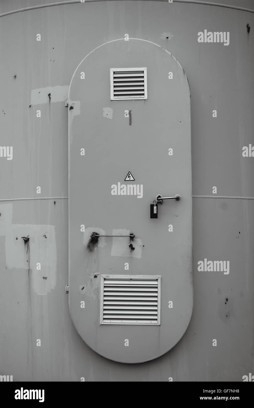 Turbine door hi-res stock photography and images - Alamy